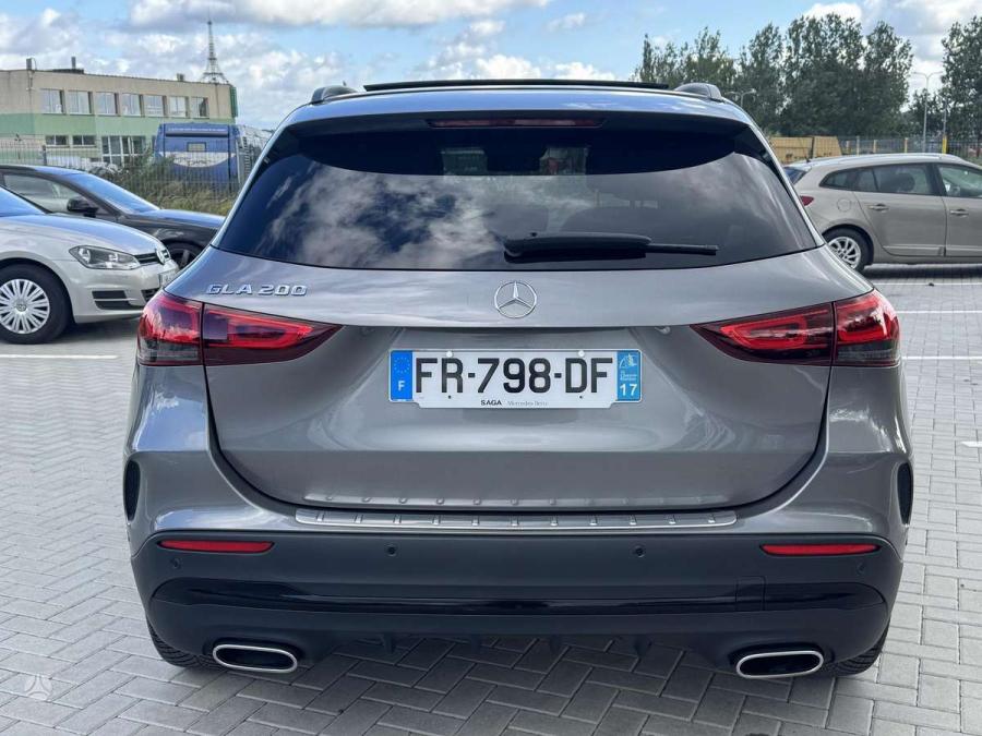Grey Mercedes-Benz GLA 200 2020 in Taurage, with an engine capacity of 1.33 L and mileage of 190 thousand km for 19900 €, photo 7 on AUTOMOTO.COM.LV