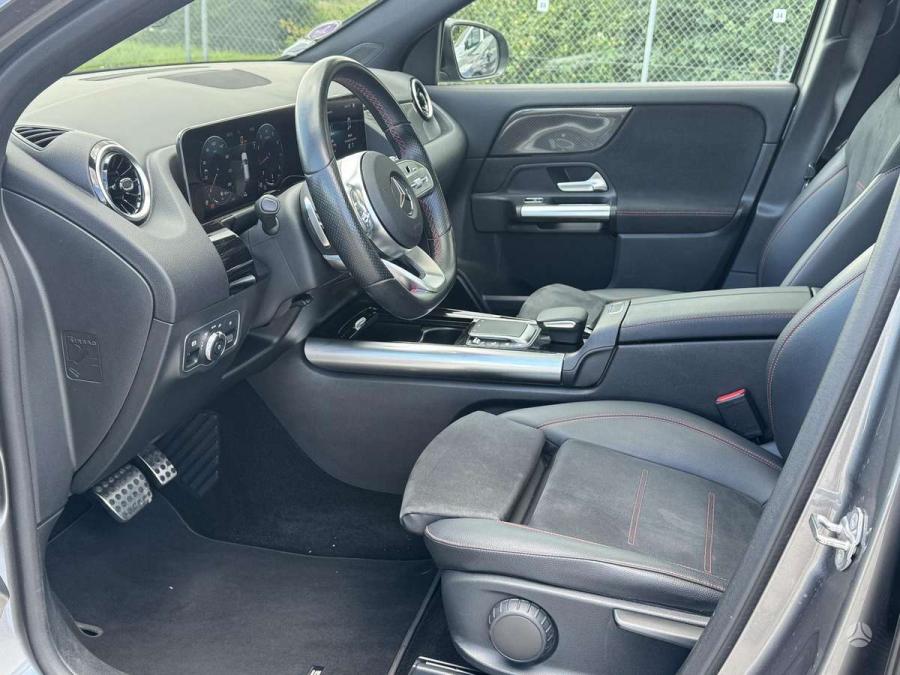Grey Mercedes-Benz GLA 200 2020 in Taurage, with an engine capacity of 1.33 L and mileage of 190 thousand km for 19900 €, photo 9 on AUTOMOTO.COM.LV