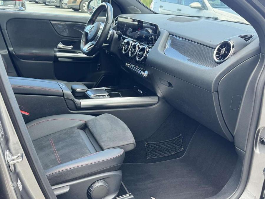 Grey Mercedes-Benz GLA 200 2020 in Taurage, with an engine capacity of 1.33 L and mileage of 190 thousand km for 19900 €, photo 11 on AUTOMOTO.COM.LV