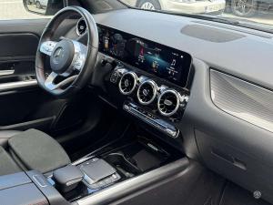 Grey Mercedes-Benz GLA 200 2020 in Taurage, with an engine capacity of 1.33 L and mileage of 190 thousand km for 19900 €, photo 12 on AUTOMOTO.COM.LV