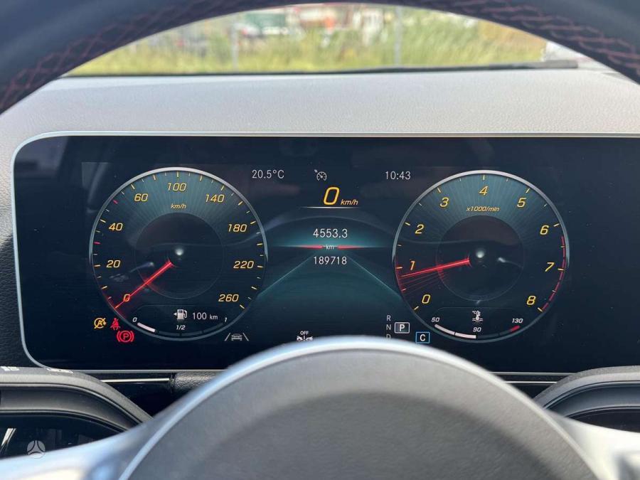 Grey Mercedes-Benz GLA 200 2020 in Taurage, with an engine capacity of 1.33 L and mileage of 190 thousand km for 19900 €, photo 15 on AUTOMOTO.COM.LV
