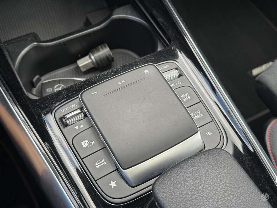 Grey Mercedes-Benz GLA 200 2020 in Taurage, with an engine capacity of 1.33 L and mileage of 190 thousand km for 19900 €, photo 20 on AUTOMOTO.COM.LV