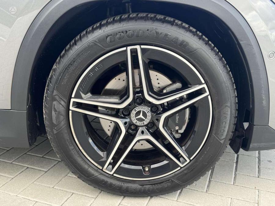 Grey Mercedes-Benz GLA 200 2020 in Taurage, with an engine capacity of 1.33 L and mileage of 190 thousand km for 19900 €, photo 26 on AUTOMOTO.COM.LV