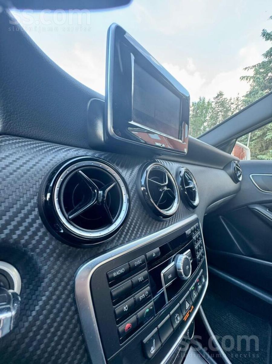 Balts Mercedes-Benz GLA 200 2014 Rīga, ar dzinēja tilpumu 2.20 L un nobraukumu 294 tūkst. km par 10400 €, foto 15 vietnē AUTOMOTO.COM.LV
