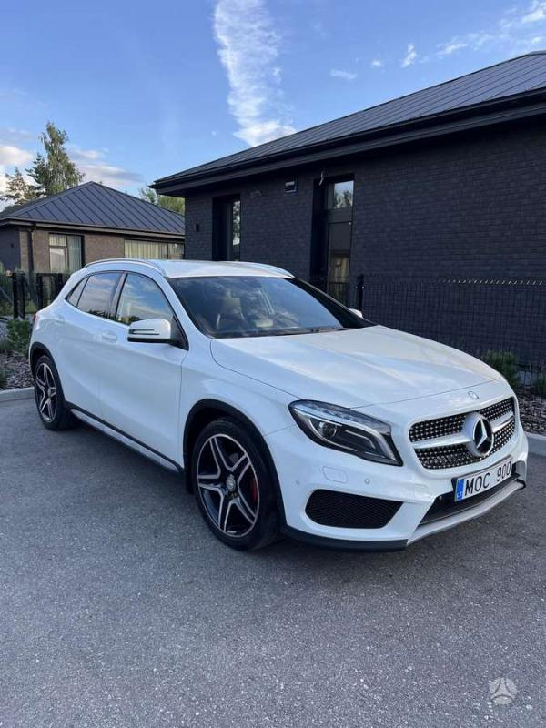 White Mercedes-Benz GLA 200 2014 in Kaunas, with an engine capacity of 2.14 L and mileage of 273 thousand km for 10000 €, photo 1 on AUTOMOTO.COM.LV