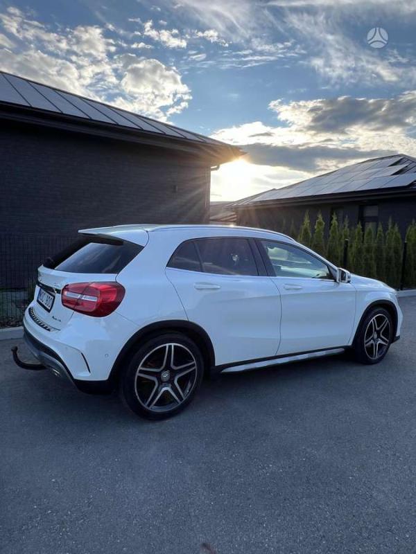 White Mercedes-Benz GLA 200 2014 in Kaunas, with an engine capacity of 2.14 L and mileage of 273 thousand km for 10000 €, photo 9 on AUTOMOTO.COM.LV