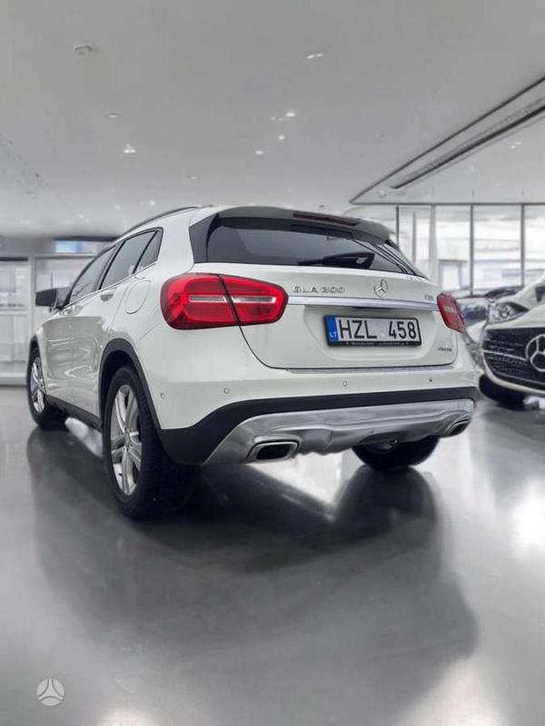 Balts Mercedes-Benz GLA 200 2015 Kauņa, ar dzinēja tilpumu 2.14 L un nobraukumu 190 tūkst. km par 12000 €, foto 3 vietnē AUTOMOTO.COM.LV