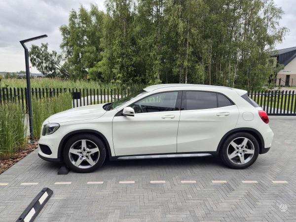 White Mercedes-Benz GLA 200 2016 in Klaipeda, with an engine capacity of 2.00 L and mileage of 154 thousand km for 11400 €, photo 5 on AUTOMOTO.COM.LV