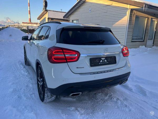 White Mercedes-Benz GLA 200 2017 in Vilnius, with an engine capacity of 2.14 L and mileage of 260 thousand km for 12300 €, photo 9 on AUTOMOTO.COM.LV