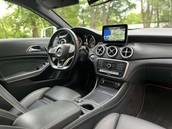 White Mercedes-Benz GLA 200 2017 in Kaunas, with an engine capacity of 1.60 L and mileage of 95 thousand km for 14800 €, photo 6 on AUTOMOTO.COM.LV