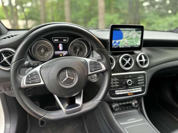 White Mercedes-Benz GLA 200 2017 in Kaunas, with an engine capacity of 1.60 L and mileage of 95 thousand km for 14800 €, photo 10 on AUTOMOTO.COM.LV