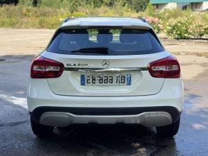 White Mercedes-Benz GLA 200 2019 in Taurage, with an engine capacity of 2.14 L and mileage of 240 thousand km for 11700 €, photo 6 on AUTOMOTO.COM.LV