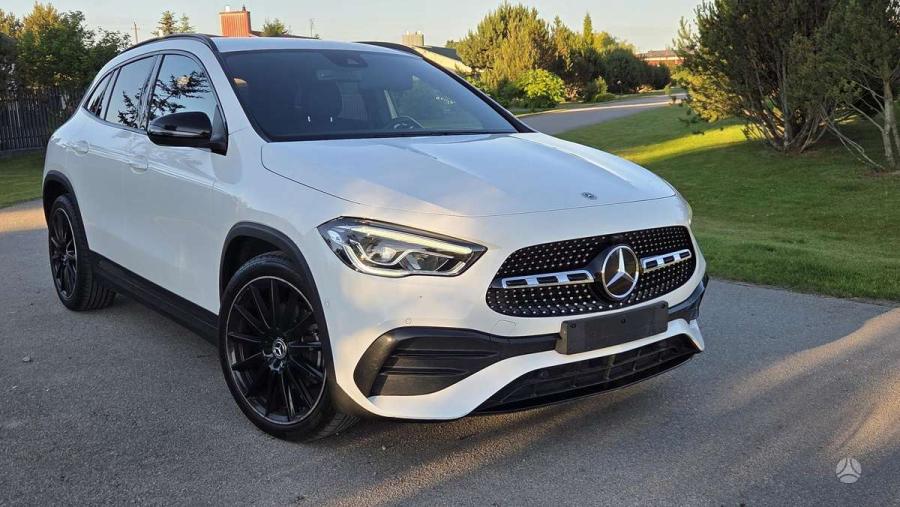Balts Mercedes-Benz GLA 200 2021 Panevēža, ar dzinēja tilpumu 1.95 L un nobraukumu 230 tūkst. km par 21300 €, foto 1 vietnē AUTOMOTO.COM.LV