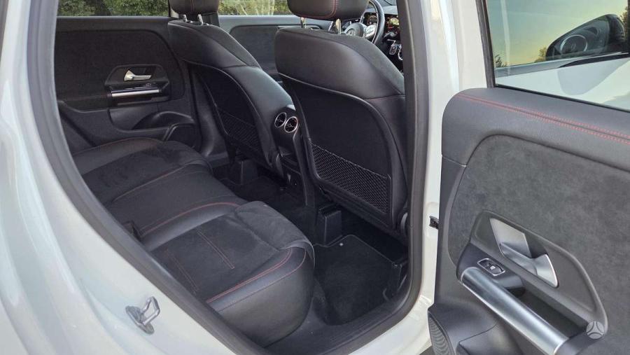 Balts Mercedes-Benz GLA 200 2021 Panevēža, ar dzinēja tilpumu 1.95 L un nobraukumu 230 tūkst. km par 21300 €, foto 10 vietnē AUTOMOTO.COM.LV