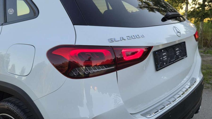 Balts Mercedes-Benz GLA 200 2021 Panevēža, ar dzinēja tilpumu 1.95 L un nobraukumu 230 tūkst. km par 21300 €, foto 31 vietnē AUTOMOTO.COM.LV