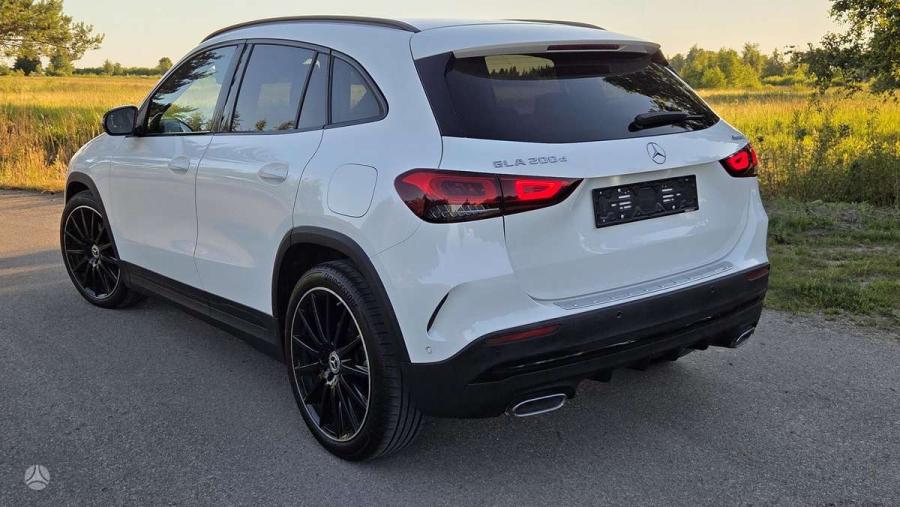 Balts Mercedes-Benz GLA 200 2021 Panevēža, ar dzinēja tilpumu 1.95 L un nobraukumu 230 tūkst. km par 21300 €, foto 33 vietnē AUTOMOTO.COM.LV