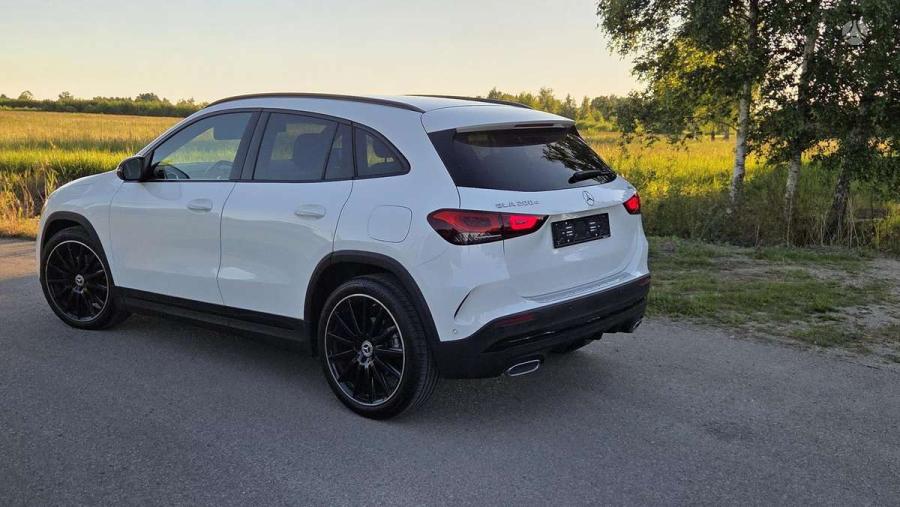 Balts Mercedes-Benz GLA 200 2021 Panevēža, ar dzinēja tilpumu 1.95 L un nobraukumu 230 tūkst. km par 21300 €, foto 35 vietnē AUTOMOTO.COM.LV