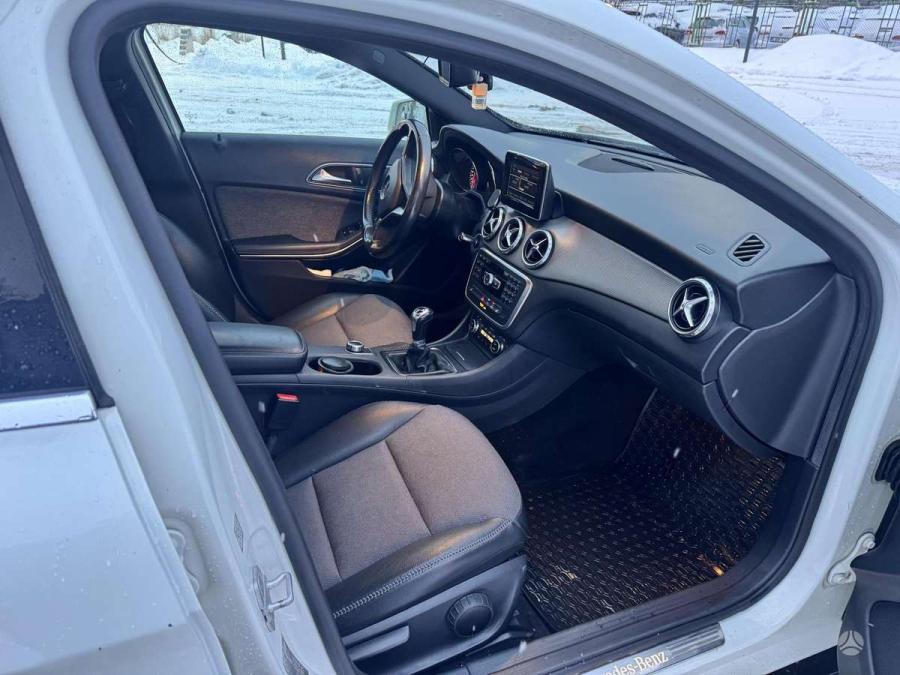 Balts Mercedes-Benz GLA 200 2014 Viļņa, ar dzinēja tilpumu 1.60 L un nobraukumu 191 tūkst. km par 10000 €, foto 7 vietnē AUTOMOTO.COM.LV