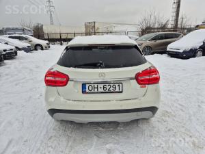 White Mercedes-Benz GLA 200 2014 in Riga, with an engine capacity of 2.20 L and mileage of 294 thousand km for 11490 €, photo 7 on AUTOMOTO.COM.LV