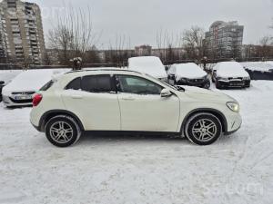 White Mercedes-Benz GLA 200 2014 in Riga, with an engine capacity of 2.20 L and mileage of 294 thousand km for 11490 €, photo 9 on AUTOMOTO.COM.LV