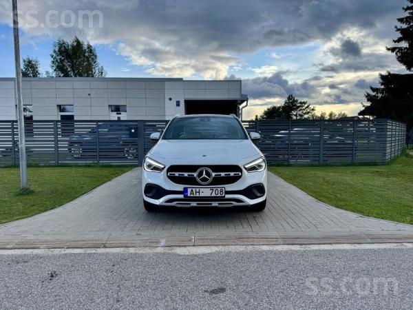Balts Mercedes-Benz GLA 200 2021 Rīga, ar dzinēja tilpumu 1.30 L un nobraukumu 42 tūkst. km par 32900 €, foto 1 vietnē AUTOMOTO.COM.LV