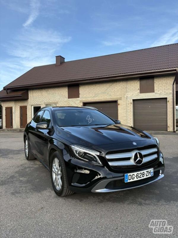 Black Mercedes-Benz gla-220 2014 in Klaipeda, with an engine capacity of 2.10 L and mileage of 194 thousand km for 12650 €, photo 2 on AUTOMOTO.COM.LV