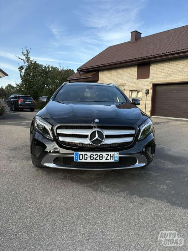 Black Mercedes-Benz gla-220 2014 in Klaipeda, with an engine capacity of 2.10 L and mileage of 194 thousand km for 12650 €, photo 3 on AUTOMOTO.COM.LV