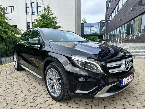 Black Mercedes-Benz gla-220 2014 in Kaunas, with an engine capacity of 2.20 L and mileage of 230 thousand km for 10700 €, photo 1 on AUTOMOTO.COM.LV