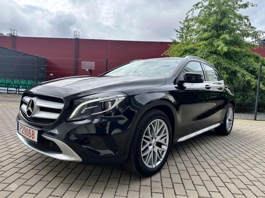 Черный Мерседес GLA 220 2014 в Каунас, объемом двигателя 2.20 л и пробегом 230 тыс. км за 10700 €, фото 5 на AUTOMOTO.COM.LV
