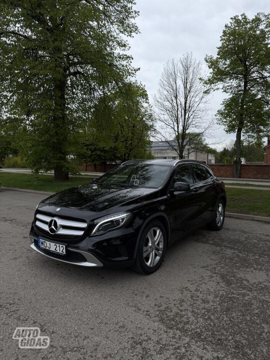 Черный Мерседес GLA 220 2015 в Каунас, объемом двигателя 2.20 л и пробегом 196 тыс. км за 13950 €, фото 1 на AUTOMOTO.COM.LV