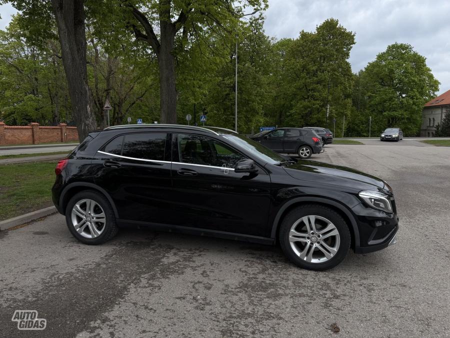 Черный Мерседес GLA 220 2015 в Каунас, объемом двигателя 2.20 л и пробегом 196 тыс. км за 13950 €, фото 4 на AUTOMOTO.COM.LV