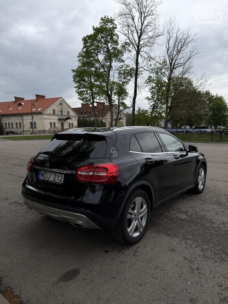 Черный Мерседес GLA 220 2015 в Каунас, объемом двигателя 2.20 л и пробегом 196 тыс. км за 13950 €, фото 5 на AUTOMOTO.COM.LV