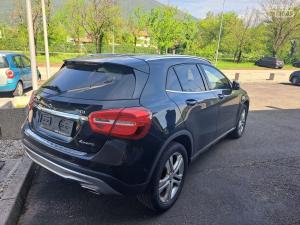 Black Mercedes-Benz gla-220 2016 in Panevezys, with an engine capacity of 2.10 L and mileage of 250 thousand km for 12900 €, photo 3 on AUTOMOTO.COM.LV