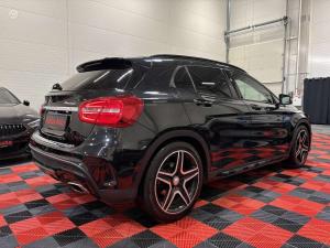 Black Mercedes-Benz gla-220 2017 in Vilnius, with an engine capacity of 2.14 L and mileage of 169 thousand km for 16990 €, photo 5 on AUTOMOTO.COM.LV