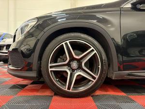 Black Mercedes-Benz gla-220 2017 in Vilnius, with an engine capacity of 2.14 L and mileage of 169 thousand km for 16990 €, photo 10 on AUTOMOTO.COM.LV