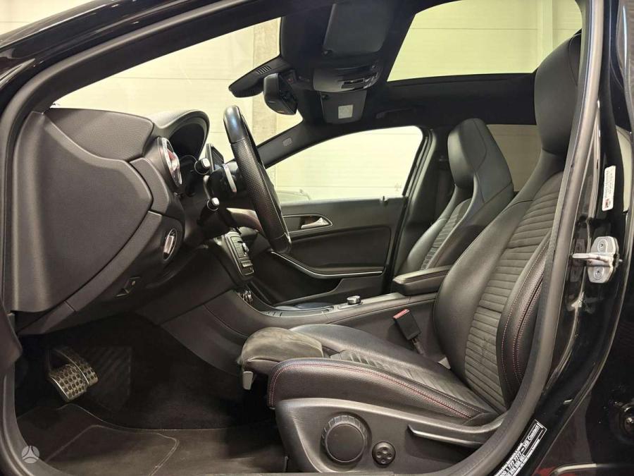 Black Mercedes-Benz gla-220 2017 in Vilnius, with an engine capacity of 2.14 L and mileage of 169 thousand km for 16990 €, photo 13 on AUTOMOTO.COM.LV