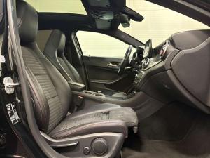 Black Mercedes-Benz gla-220 2017 in Vilnius, with an engine capacity of 2.14 L and mileage of 169 thousand km for 16990 €, photo 16 on AUTOMOTO.COM.LV