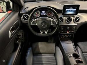 Black Mercedes-Benz gla-220 2017 in Vilnius, with an engine capacity of 2.14 L and mileage of 169 thousand km for 16990 €, photo 19 on AUTOMOTO.COM.LV