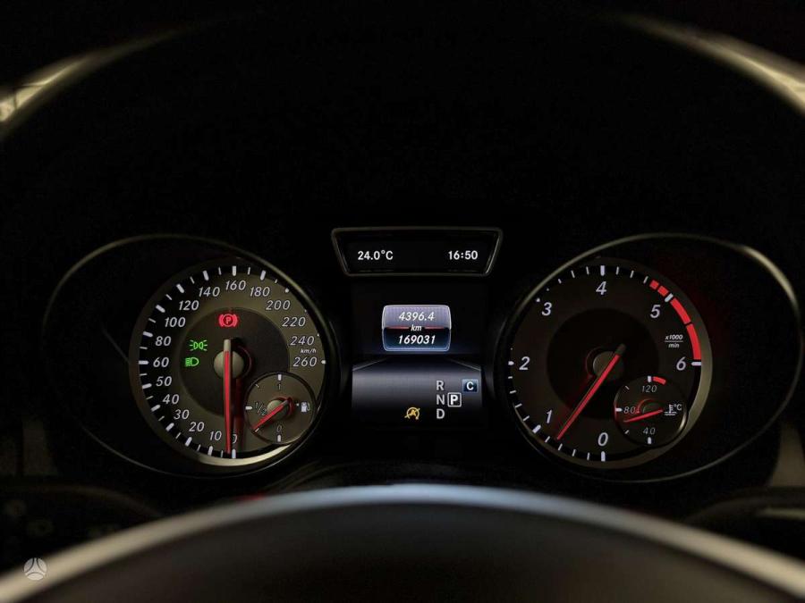 Black Mercedes-Benz gla-220 2017 in Vilnius, with an engine capacity of 2.14 L and mileage of 169 thousand km for 16990 €, photo 21 on AUTOMOTO.COM.LV