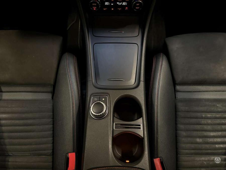 Black Mercedes-Benz gla-220 2017 in Vilnius, with an engine capacity of 2.14 L and mileage of 169 thousand km for 16990 €, photo 24 on AUTOMOTO.COM.LV