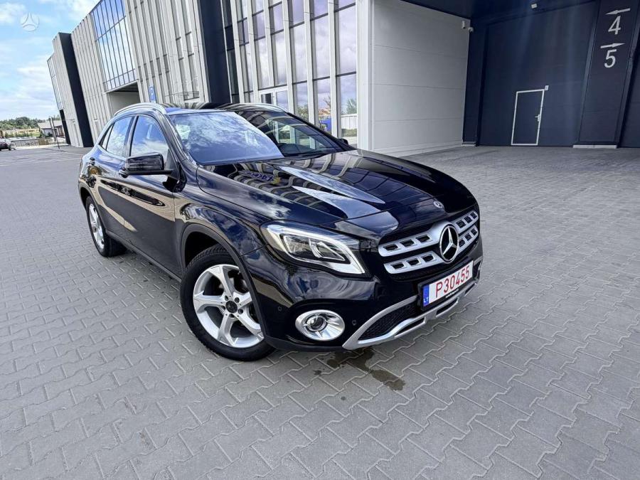 Melns Mercedes-Benz gla-220 2018 Viļņa, ar dzinēja tilpumu 2.14 L un nobraukumu 222 tūkst. km par 13500 €, foto 3 vietnē AUTOMOTO.COM.LV