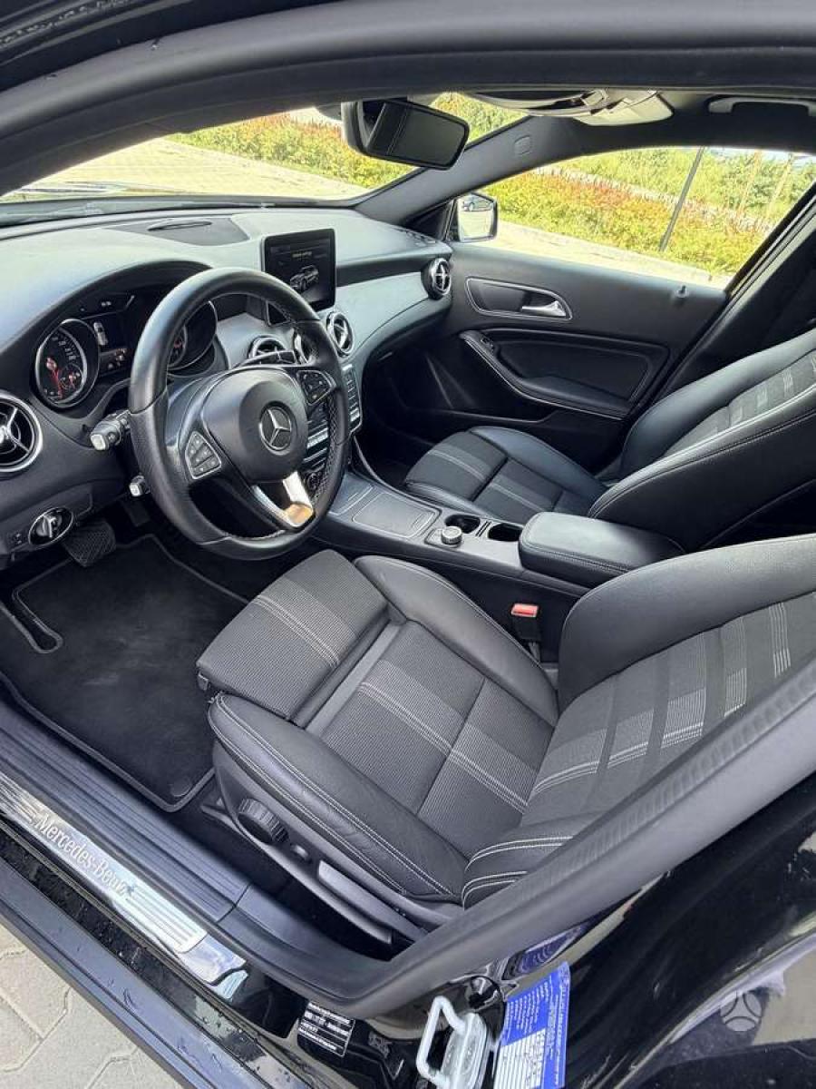 Melns Mercedes-Benz gla-220 2018 Viļņa, ar dzinēja tilpumu 2.14 L un nobraukumu 222 tūkst. km par 13500 €, foto 12 vietnē AUTOMOTO.COM.LV
