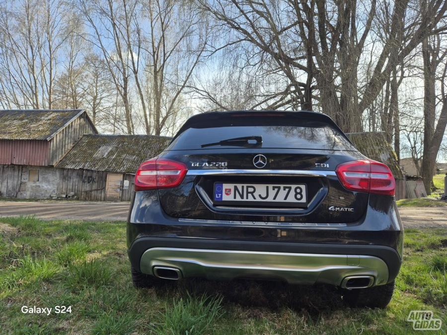 Black Mercedes-Benz gla-220 2014 in Klaipeda, with an engine capacity of 2.20 L and mileage of 220 thousand km for 14000 €, photo 8 on AUTOMOTO.COM.LV
