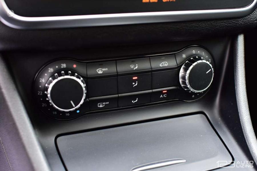 Black Mercedes-Benz gla-220 2014 in Kretinga, with an engine capacity of 2.20 L and mileage of 210 thousand km for 13850 €, photo 19 on AUTOMOTO.COM.LV