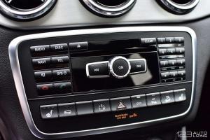 Black Mercedes-Benz gla-220 2014 in Kretinga, with an engine capacity of 2.20 L and mileage of 210 thousand km for 13850 €, photo 20 on AUTOMOTO.COM.LV