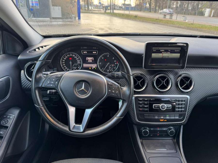Melns Mercedes-Benz gla-220 2015 Tauragė, ar dzinēja tilpumu 2.00 L un nobraukumu 215 tūkst. km par 10200 €, foto 24 vietnē AUTOMOTO.COM.LV
