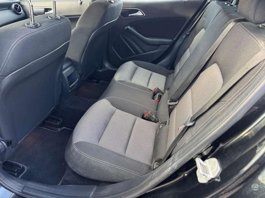 Black Mercedes-Benz gla-220 2015 in Taurage, with an engine capacity of 2.00 L and mileage of 215 thousand km for 10200 €, photo 17 on AUTOMOTO.COM.LV