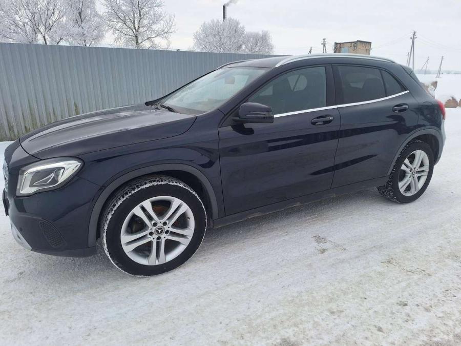 Blue Mercedes-Benz gla-220 2017 in Marijampole, with an engine capacity of 2.14 L and mileage of 134 thousand km for 13900 €, photo 1 on AUTOMOTO.COM.LV