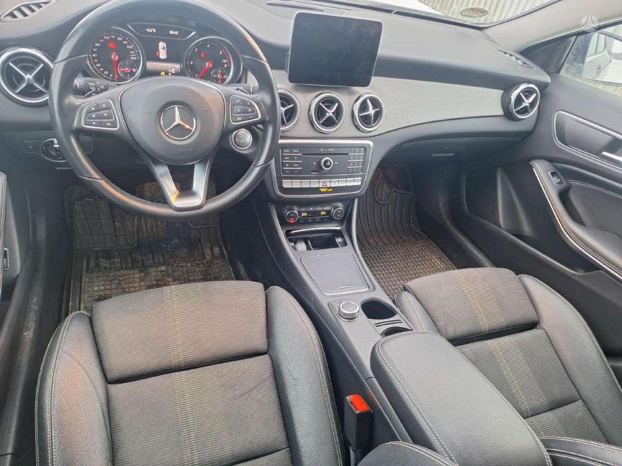Blue Mercedes-Benz gla-220 2017 in Marijampole, with an engine capacity of 2.14 L and mileage of 134 thousand km for 13900 €, photo 10 on AUTOMOTO.COM.LV