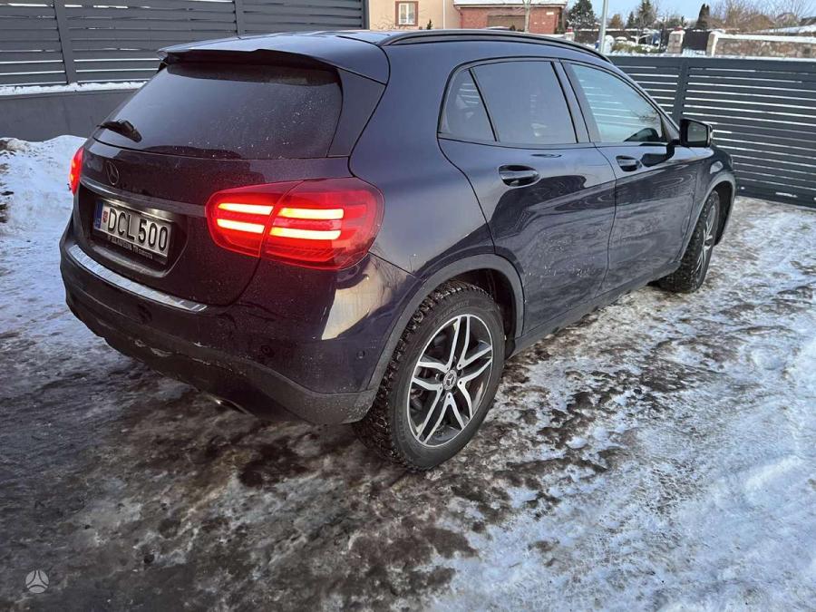 Blue Mercedes-Benz gla-220 2017 in Klaipeda, with an engine capacity of 2.14 L and mileage of 246 thousand km for 13500 €, photo 4 on AUTOMOTO.COM.LV